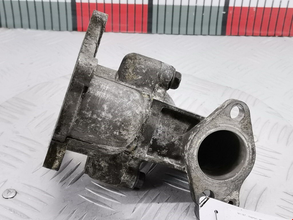 Корпус термостата Nissan X-Trail T30 11061AD200 арт. 1616647