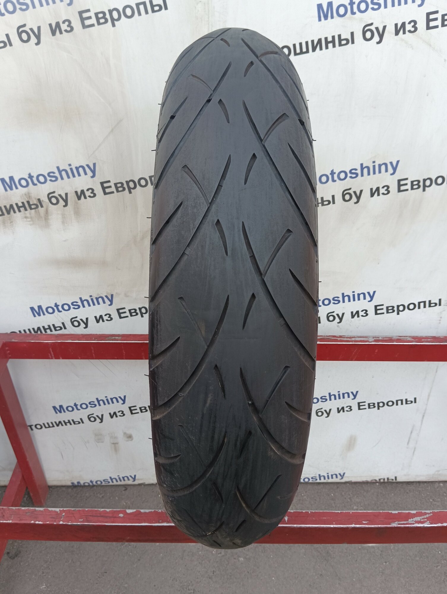 Мотошина Б/У 140/75 R17 Metzeler ME888