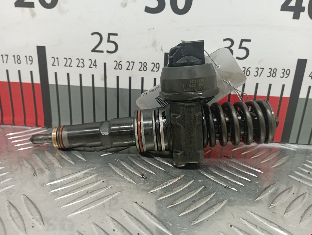 Форсунка дизельная электрическая Volkswagen Polo 4 045130073T арт. 1909849