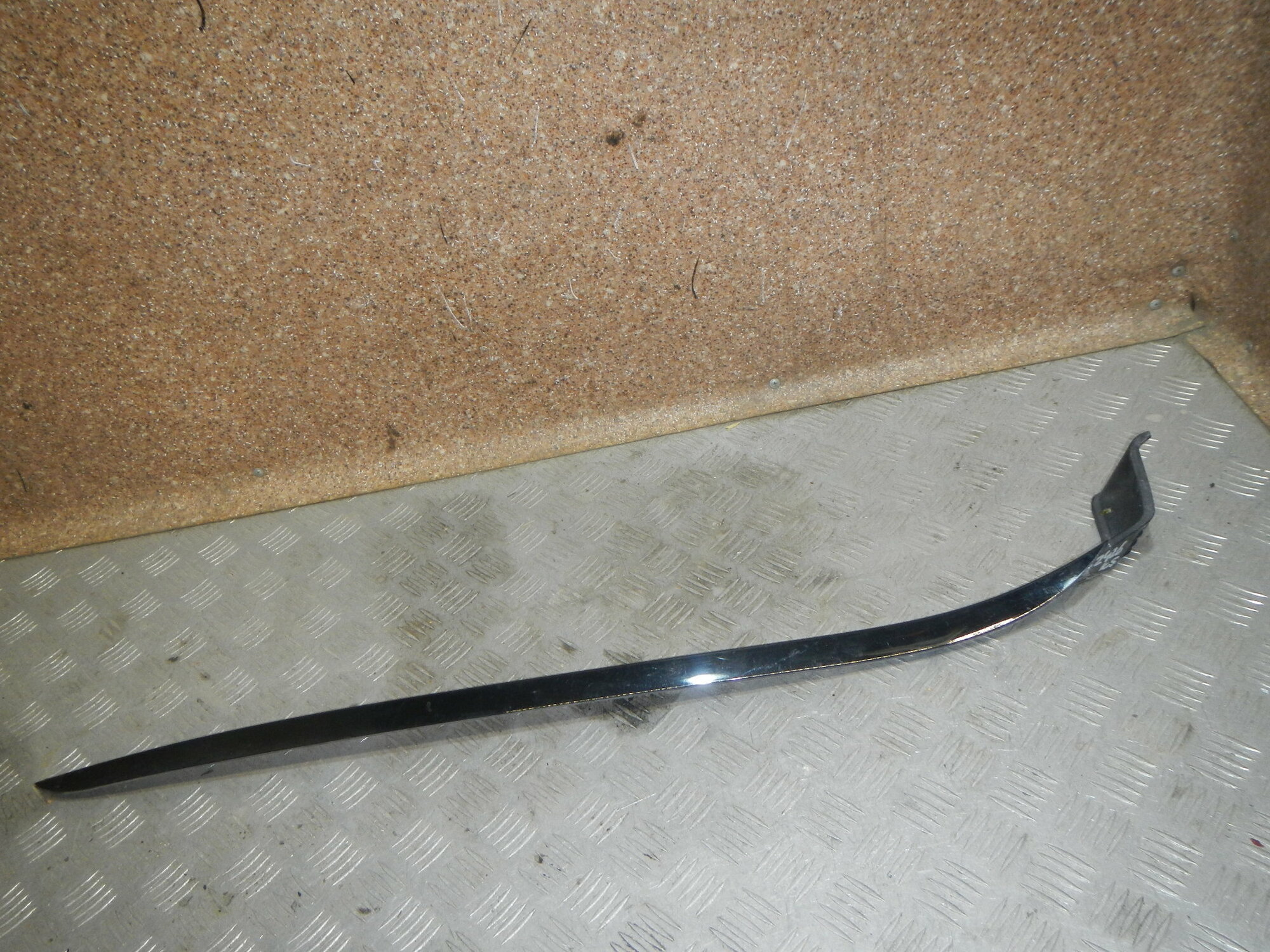 Б/У Молдинг лобового стекла, KIA (Киа)-K5 (20-) KIA K5 (20-) правый Царапины. 532426 Hyundai-KIA арт. 86140L2100