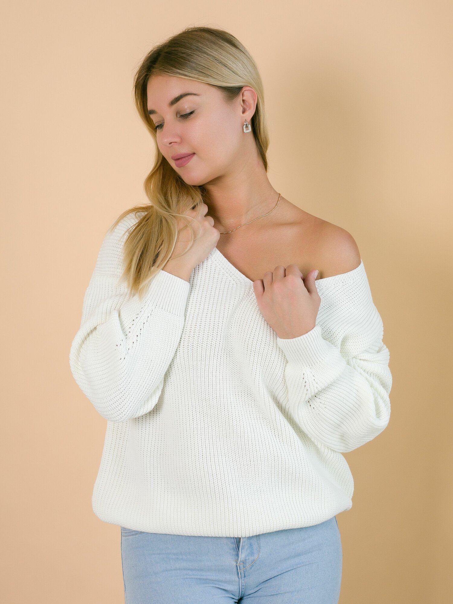 Свитер трикотажный оверсайз