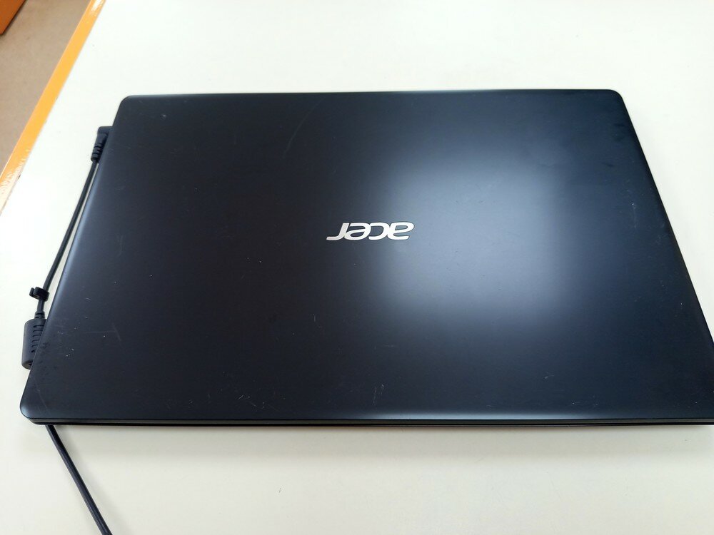 15.6" Ноутбук Acer Aspire 3 A315-56-313U (NX. HS5ER.00Q), черный б/у