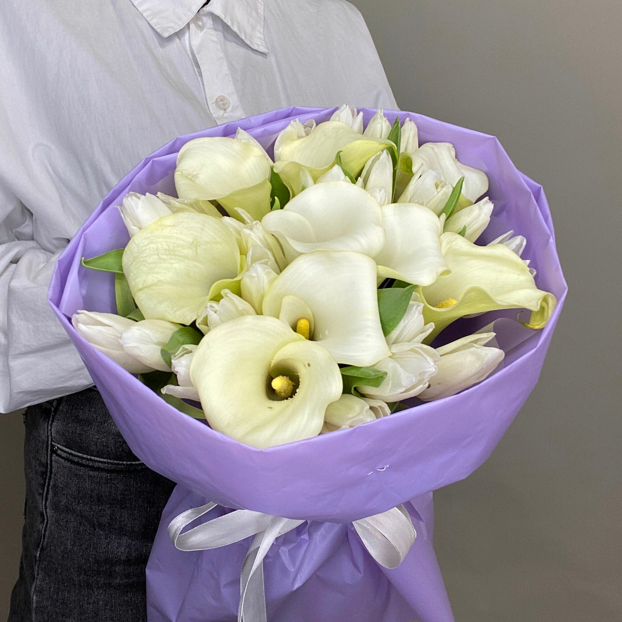 Тюльпаны с каллами