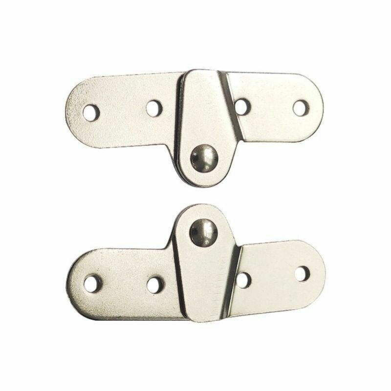 По одной складной петле слева и справа, петля в виде куриного клюва