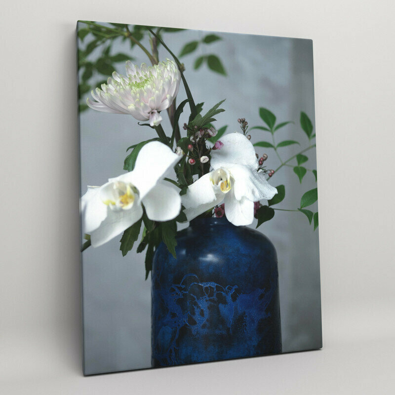 Картина на холсте (интерьерный постер) "Красивые белые цветы в букете", с деревянным подрамником, размер 22x30 см