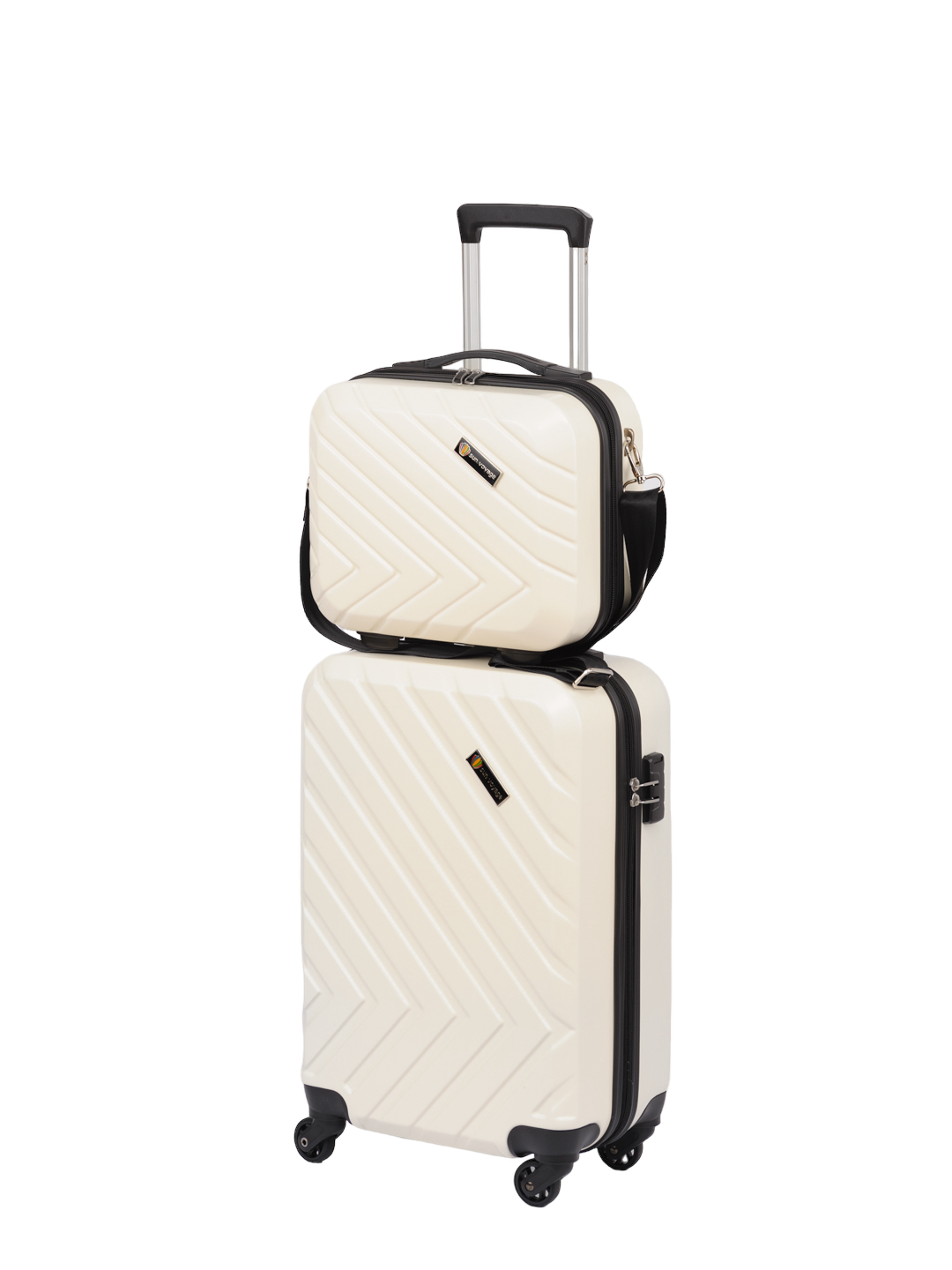 Комплект чемоданов 