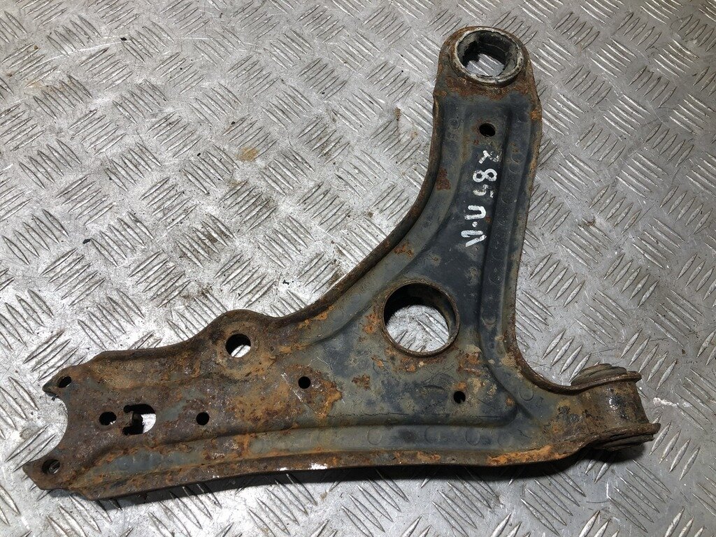 Рычаг передний левый нижний CHERY Bonus 2011-2014 A112909010