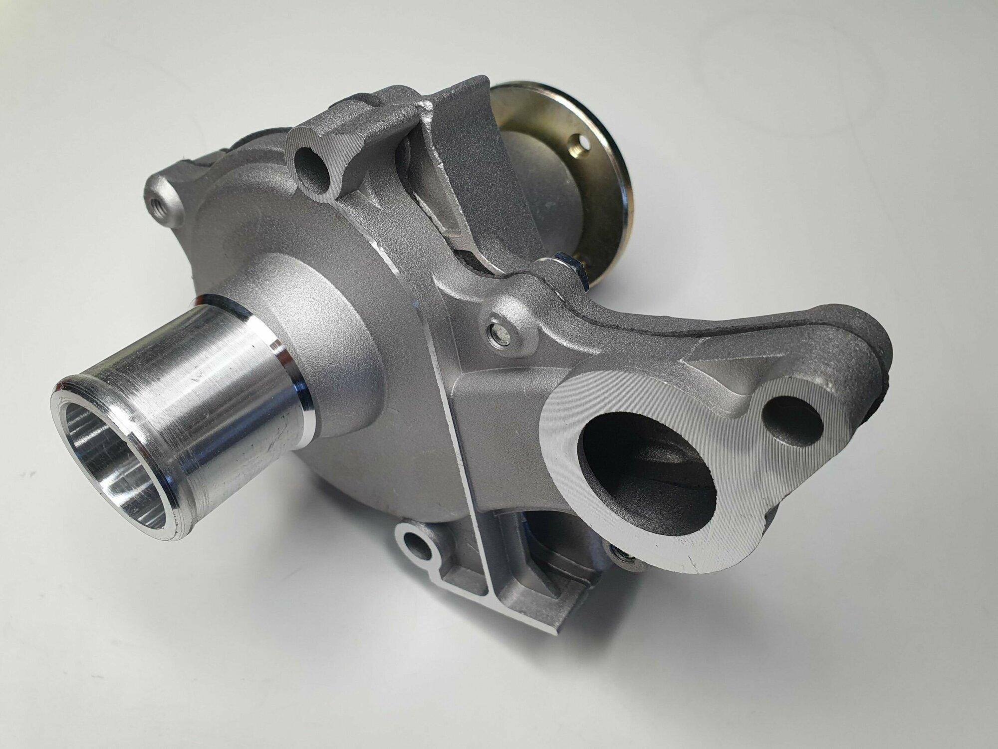 Насос водяной Faw Vita [1.5 16V 5MT седан] 1610009381