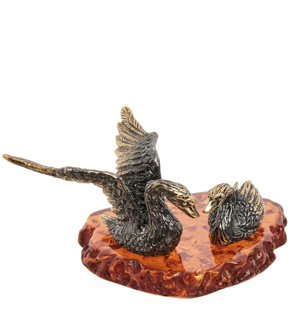 Фигурка Пара лебедей (латунь, янтарь) A2104236 Народные промыслы, бронзовый
