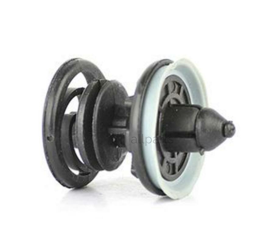 BSG AUTO PARTS BSG 90-995-011 Клипса VAG