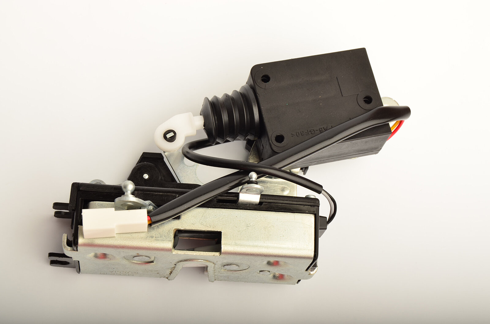 Замок двери 2123 Шеви-Нива передний внутренний правый 21230-6105012-11 ДААЗ