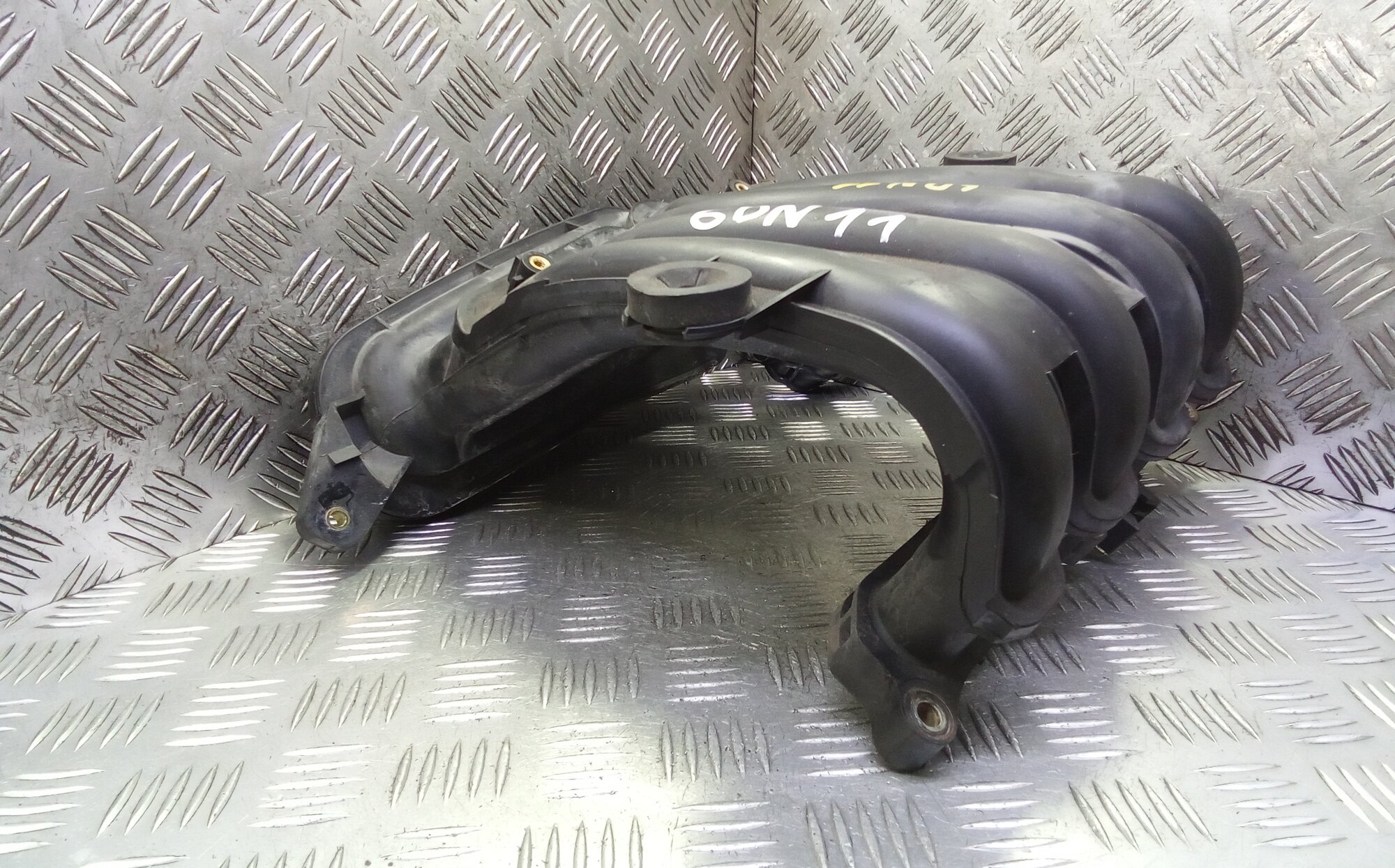 Впускной коллектор бензиновый NISSAN NOTE E11