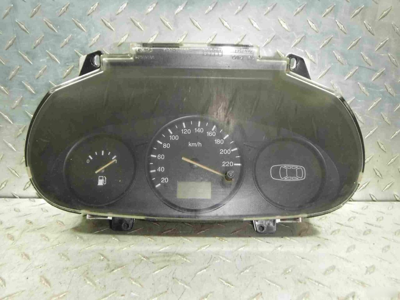 Панель приборов Ford Fiesta Mk4 рестайлинг (1999—2002) 1138021