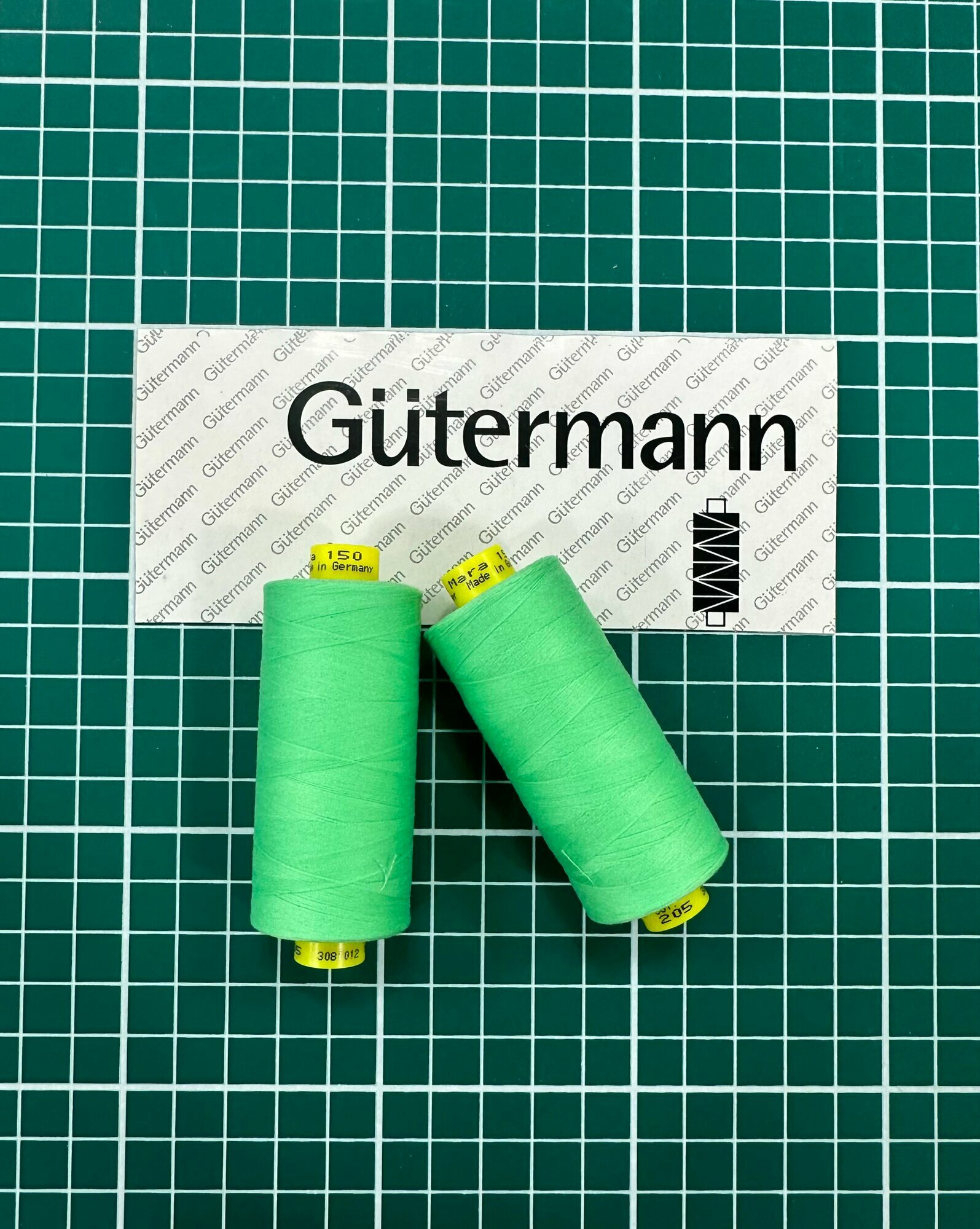 Gutermann Mara 150; col: 205 (1000 м) Нитки для шитья