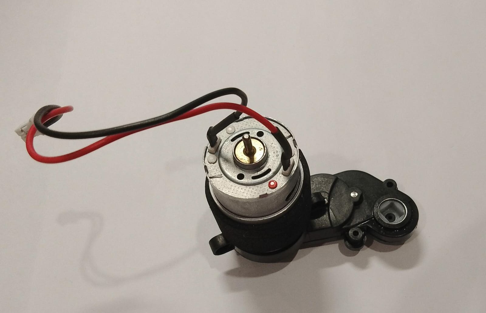 Двигатель (мотор) для центральной щетки робота пылесоса RED (RV-RL6000S)