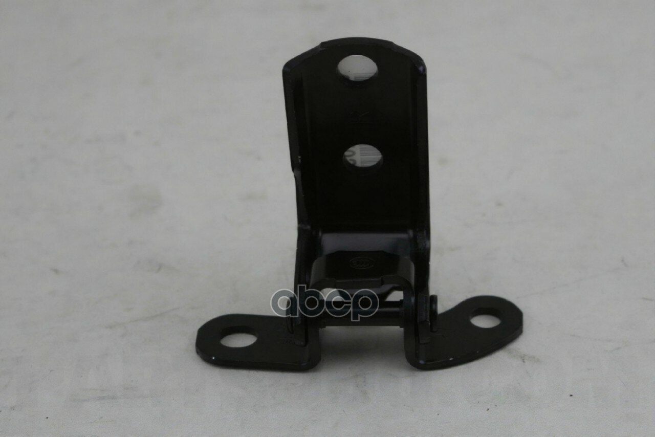 Петля задней двери TOYOTA арт. 68770-52031