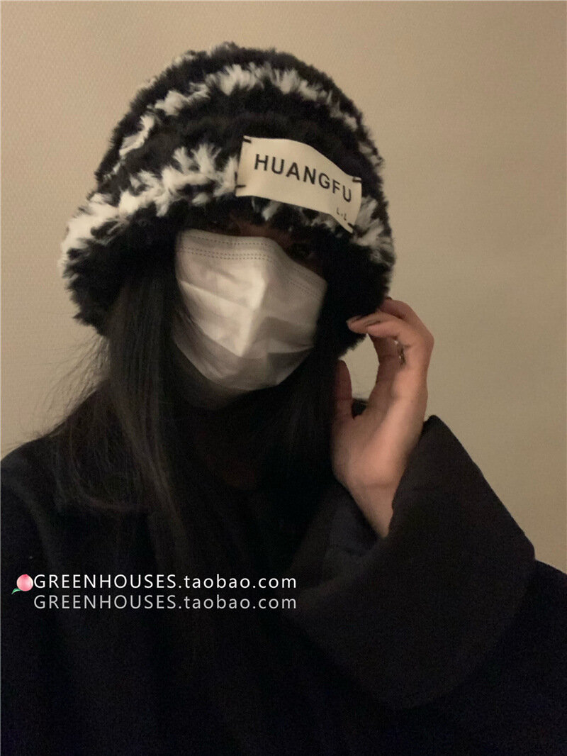 Женская шапка нового стиля, корейская версия, полосатое лицо, небольшой плюш, теплая шерстяная шапка, большая окружность головы, защита ушей, ворсовая шапка, модная мужская шапка