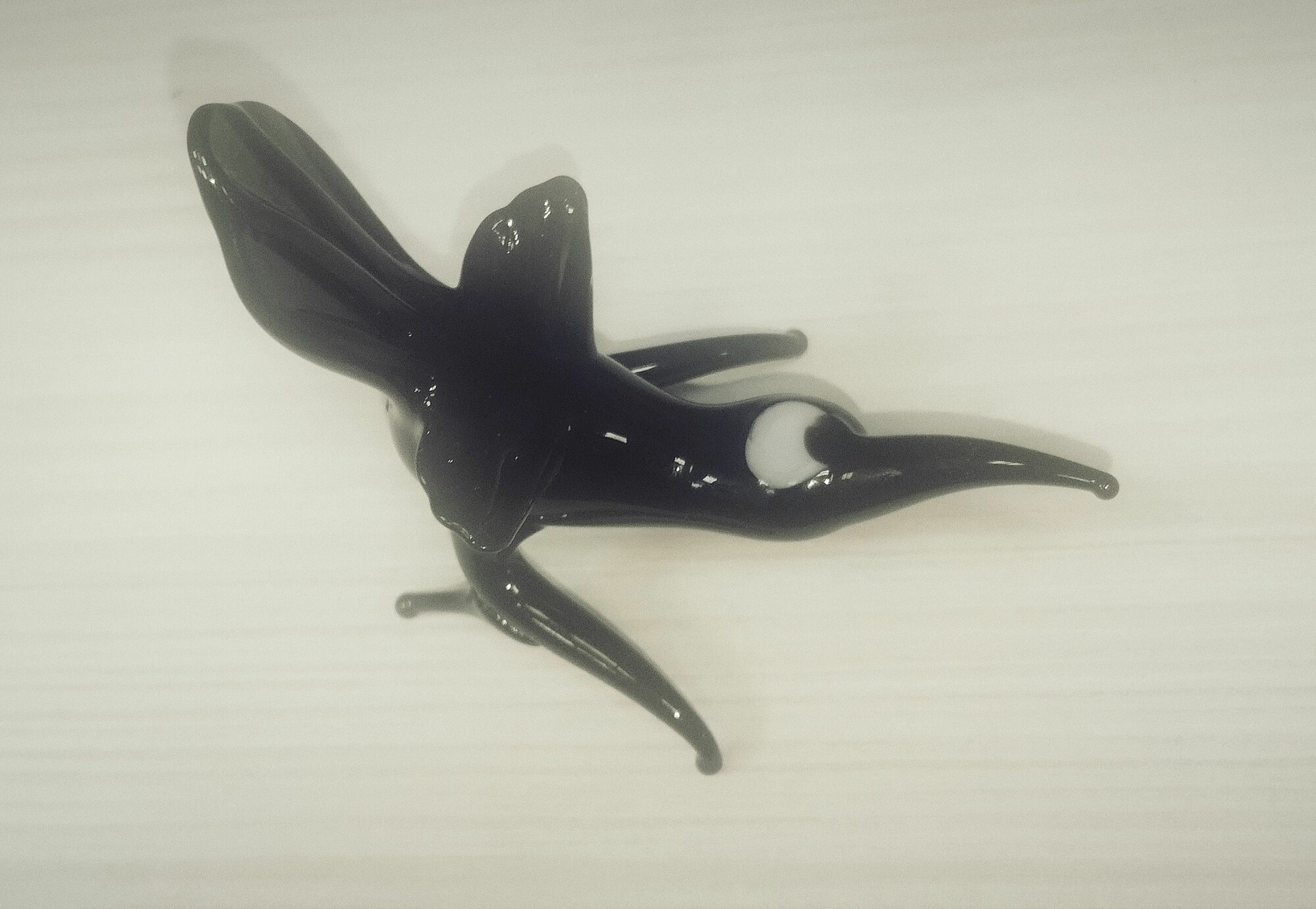 Стеклянная фигурка ворон