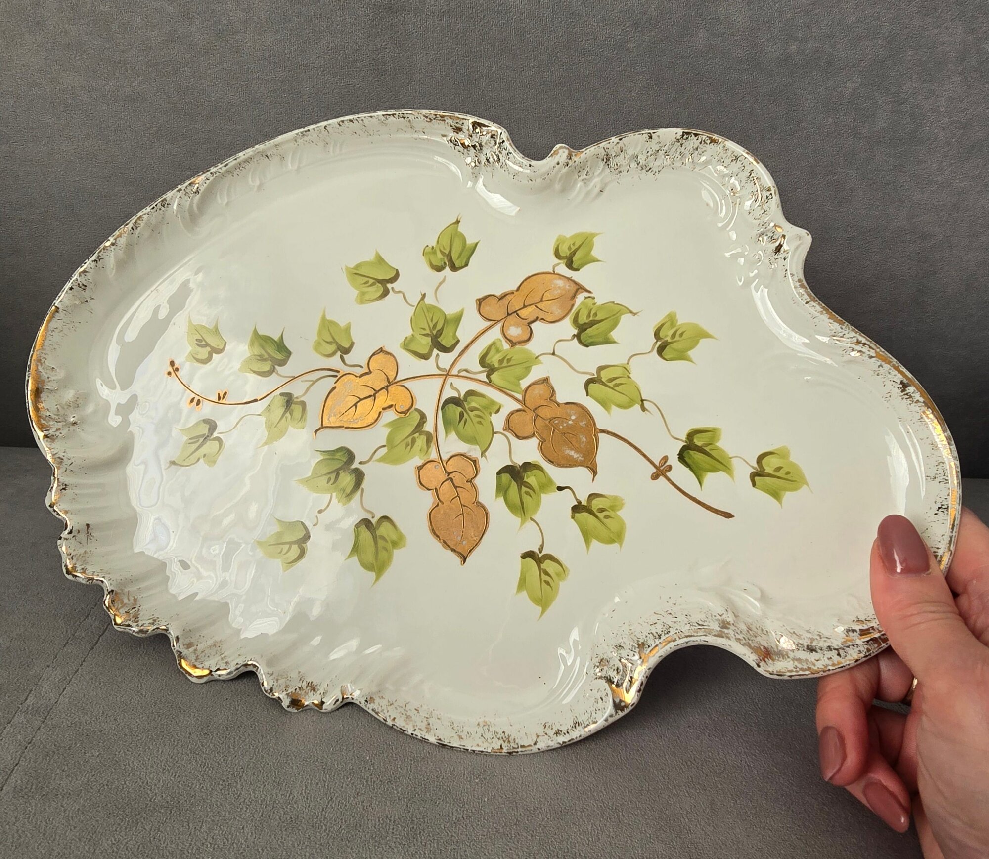 Старинный фарфоровый поднос