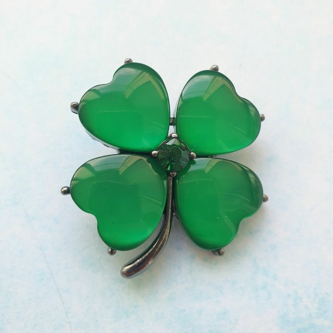 Брошь, стекло