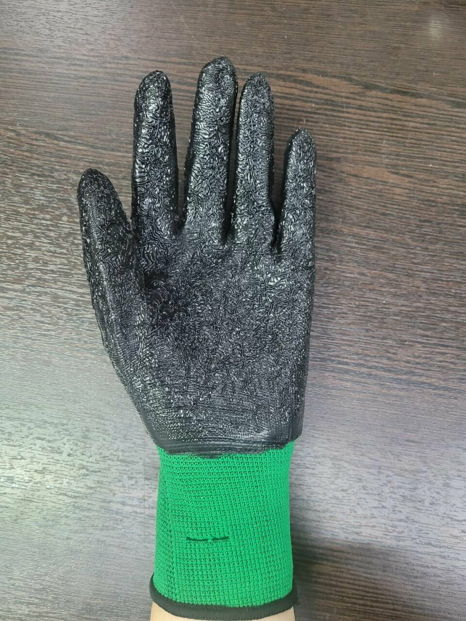Перчатки нейлоновые с неполным вспененным латексным покрытием зеленые плотные (3 пары)