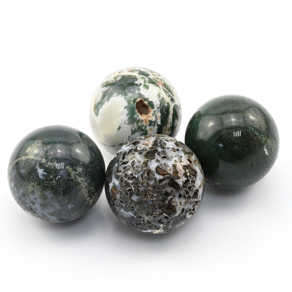 Шар из агата мохового, диаметр 55-56мм .