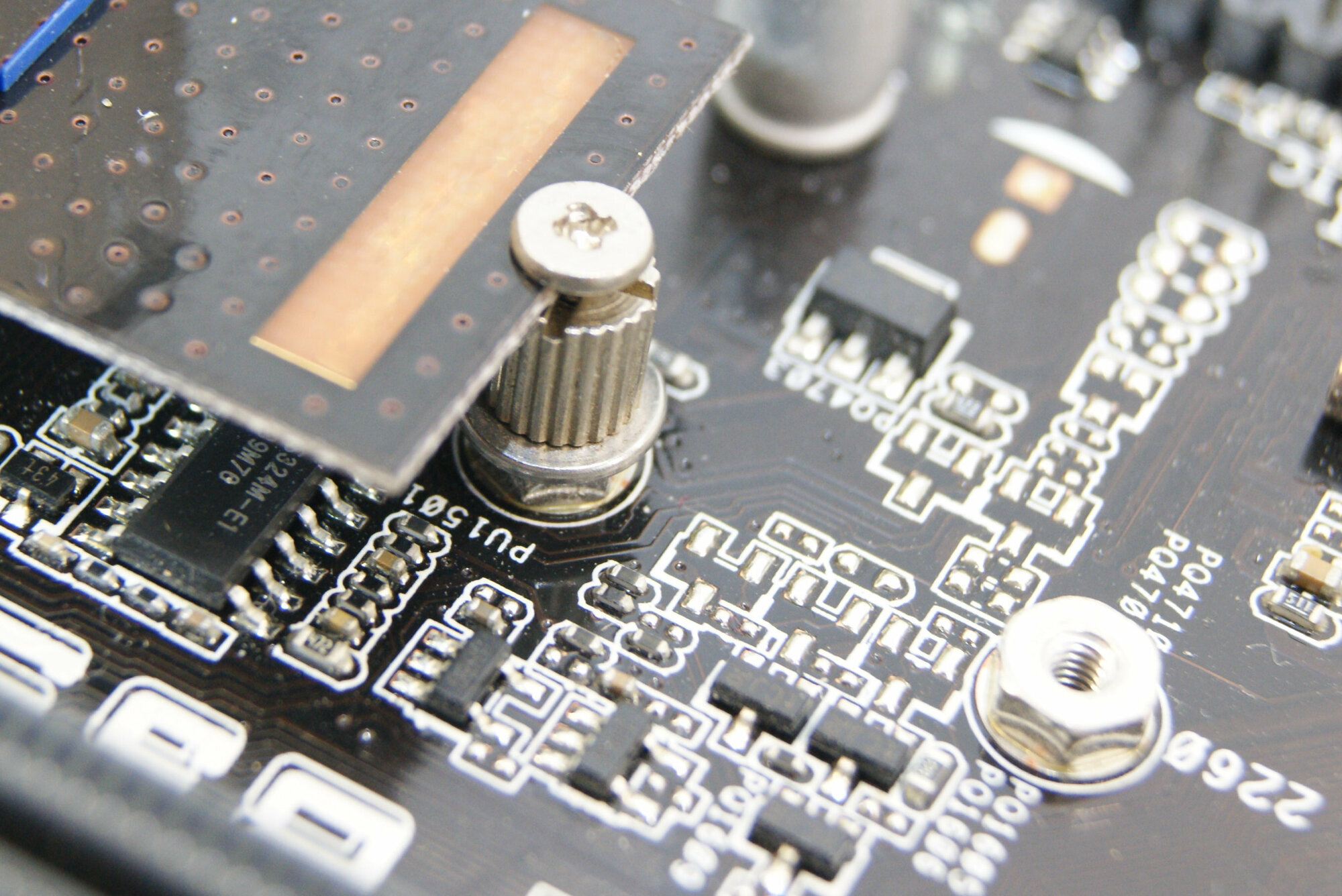 Винт со стойкой для крепления M.2 для фиксации жесткого диска NGFF SSD на материнскую плату ПК, Ноутбука. Универсальный. Стандартный.