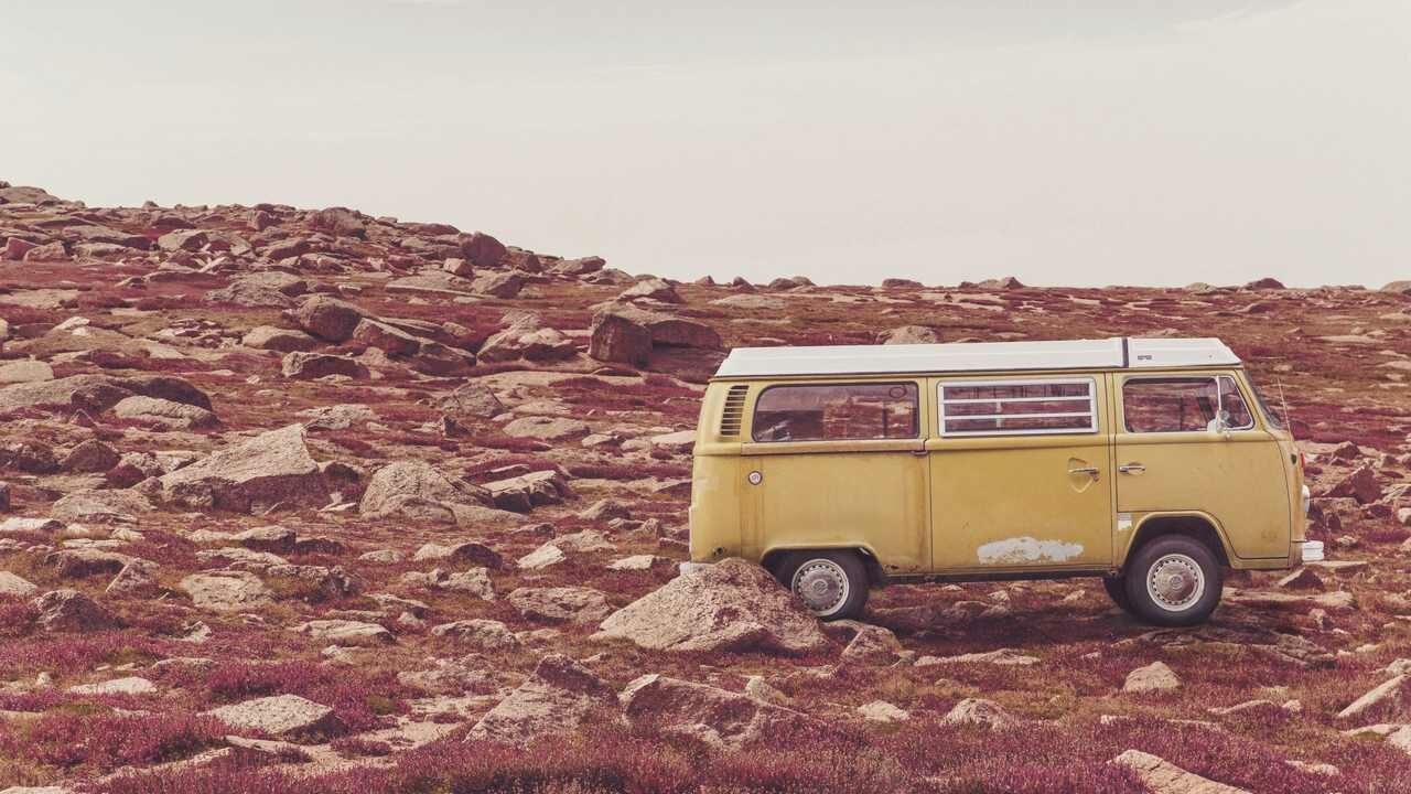 Картина на холсте 60x110 LinxOne "Автобус Трава Тачки Cars Камни" интерьерная для дома / на стену / на кухню / с подрамником