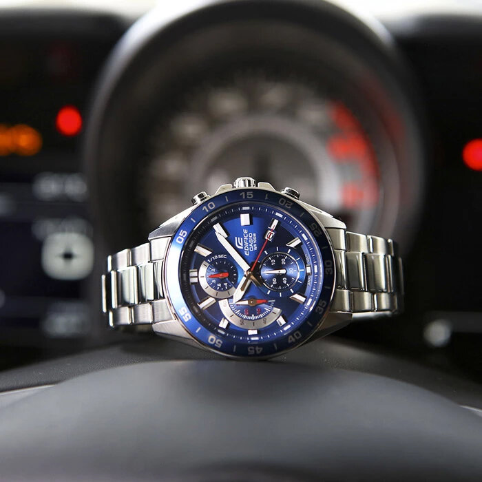 Наручные часы CASIO Edifice, серебряный — фото 1