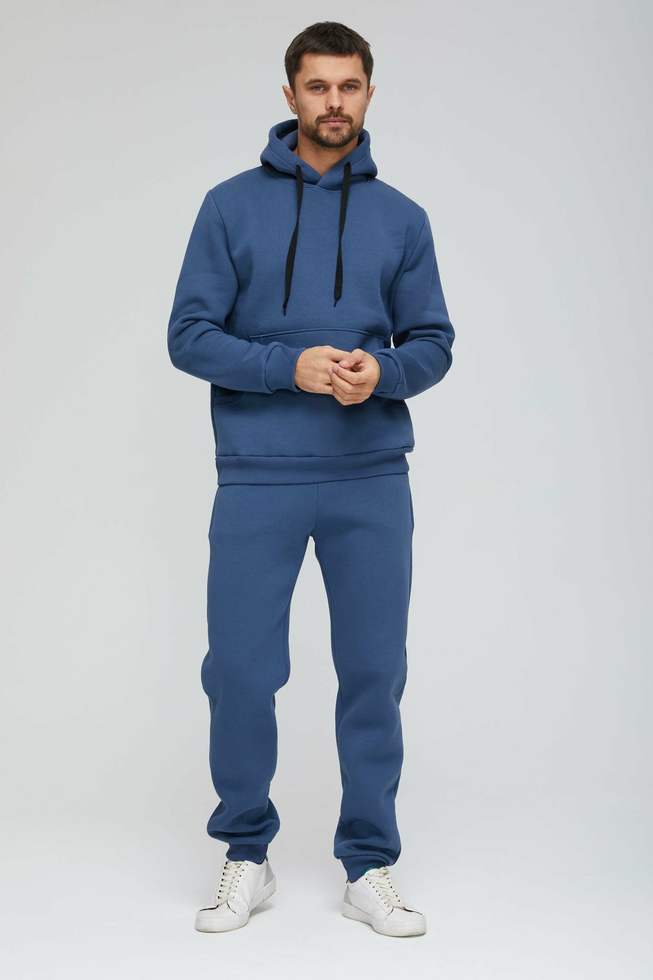 Костюм спортивный