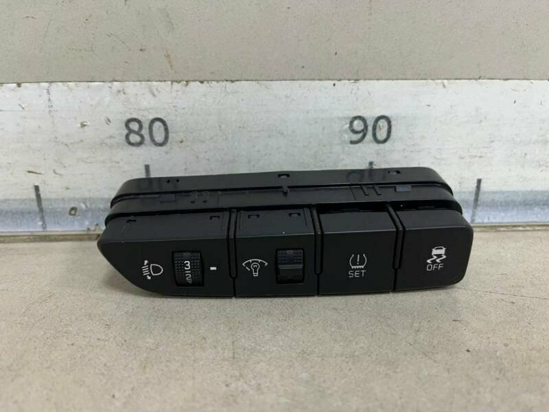 Блок кнопок Kia Rio 4 FB 2017 кат.номер: 93700H0BA0WK