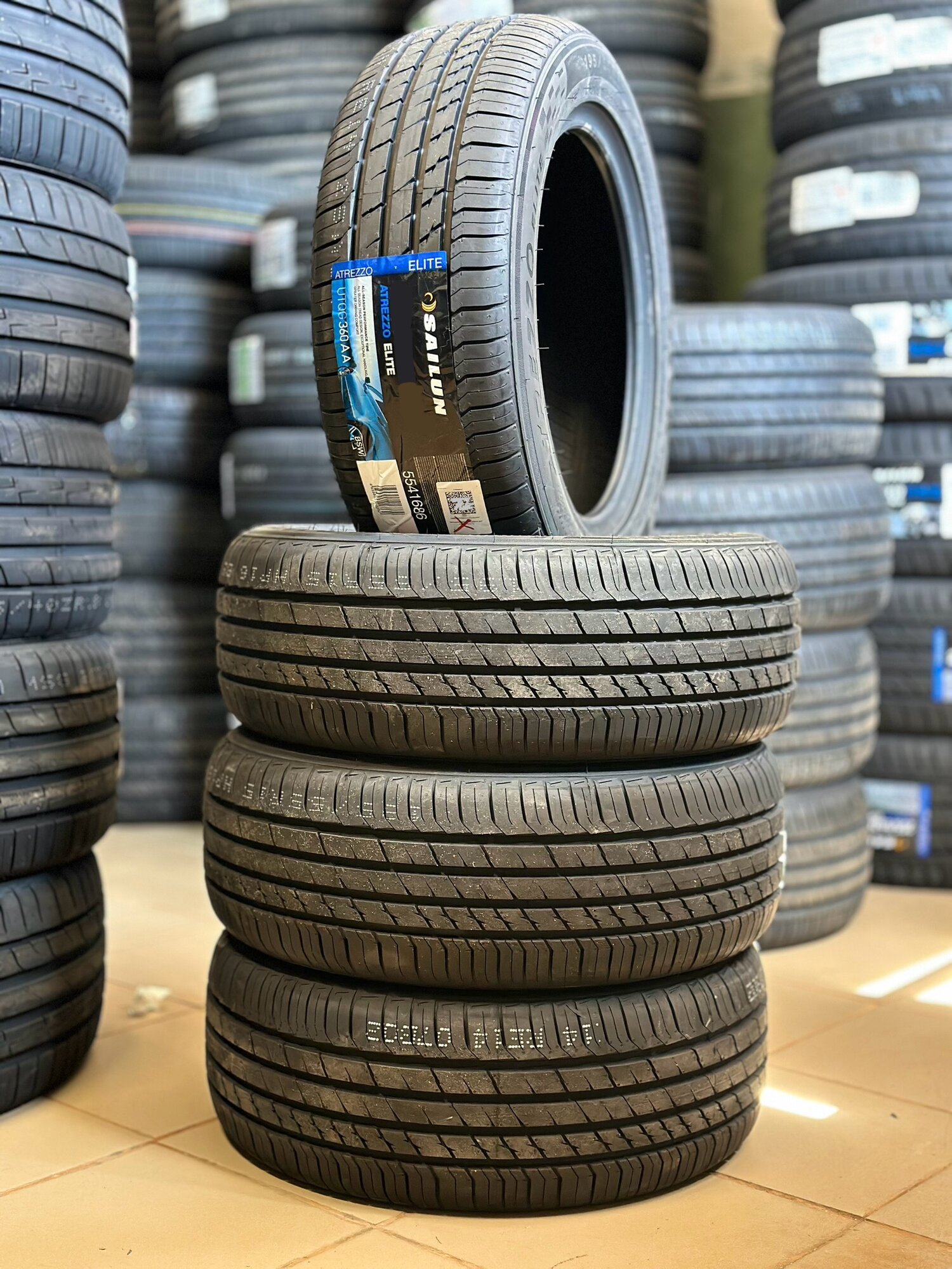 Летние 215/65R16 Sailun Atrezzo Elite 98H ( дата 3825 ) Китай