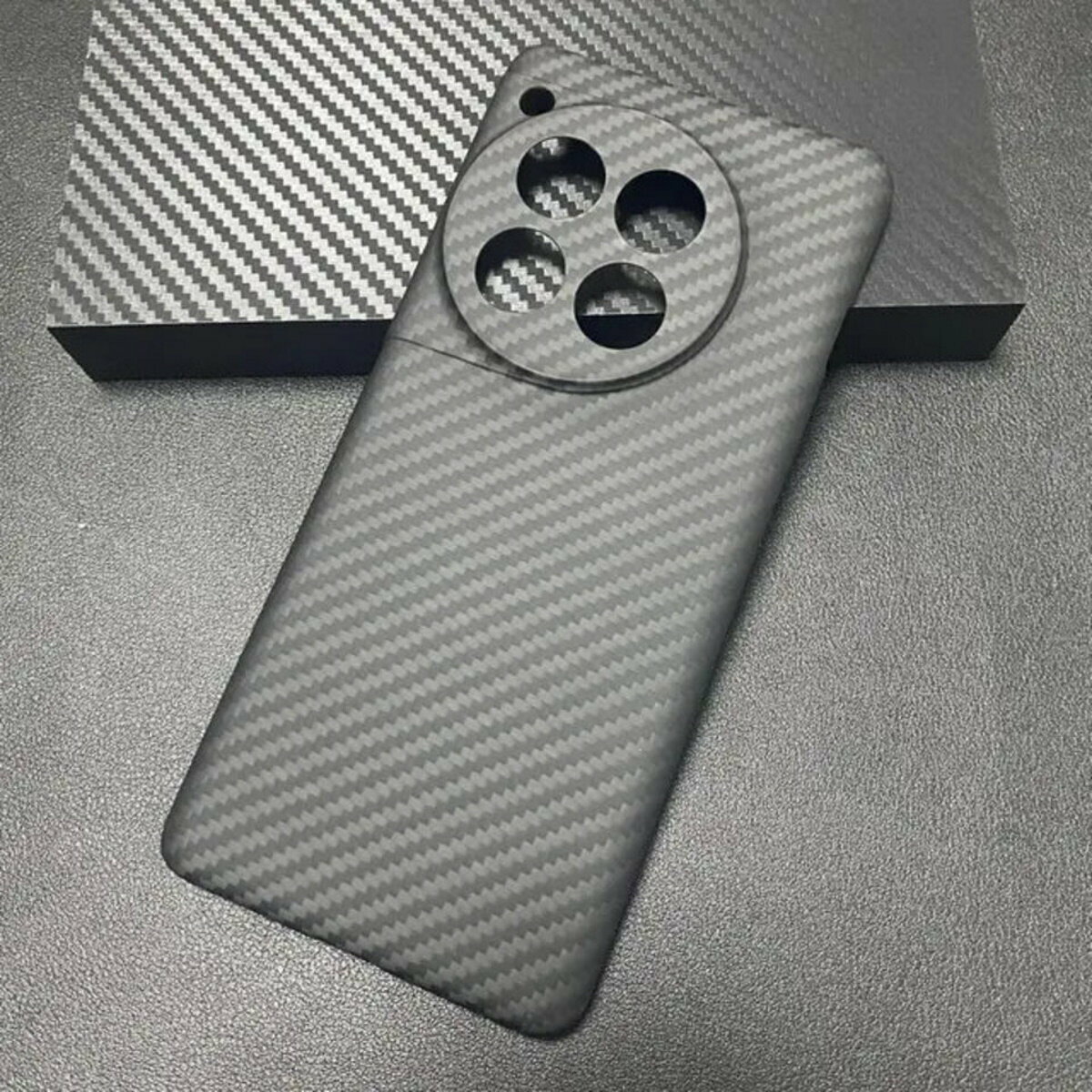 Чехол для телефона Carbon Shield