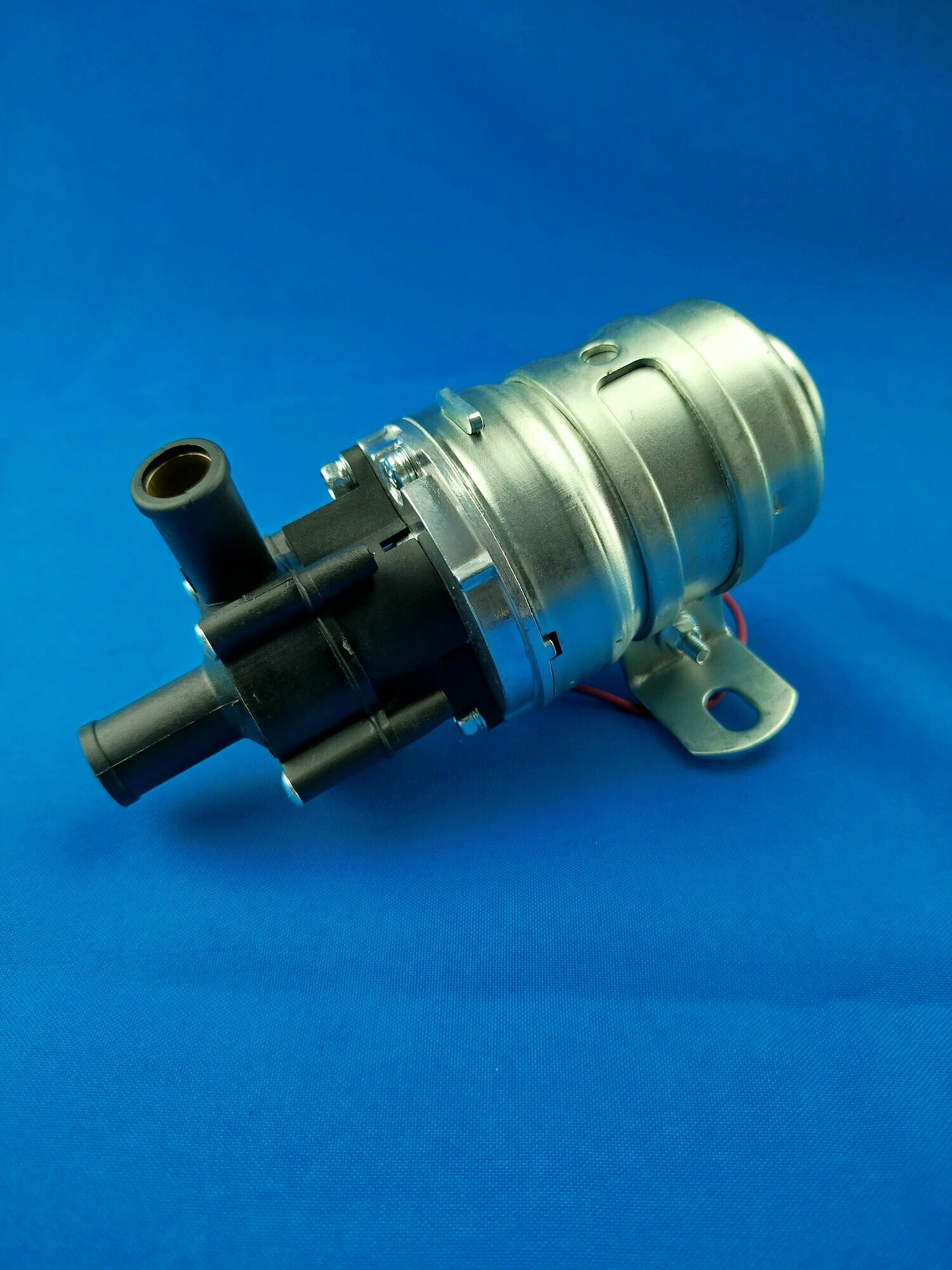 Насос печки дополнительный "HOFER" для автомобилей КамАЗ, МАЗ, ГАЗ, ЗиЛ 24В 16мм