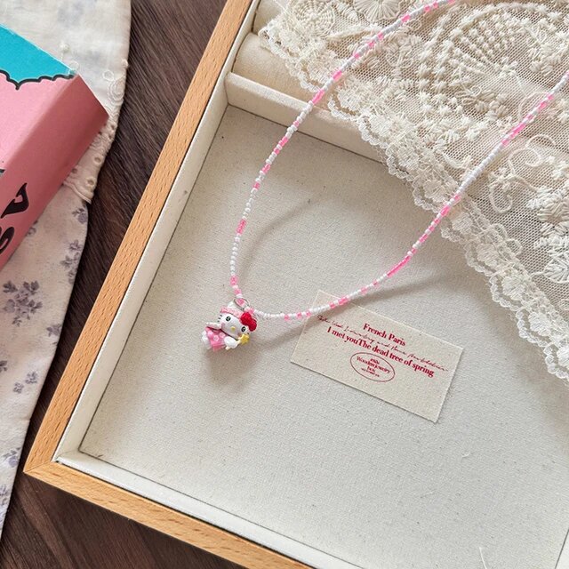 Оригинальный кулон ручной работы Hello Kitty Kuromi, подарочное ожерелье с ключичной цепочкой Sanrio с бисером, мультяшный красочный дизайн