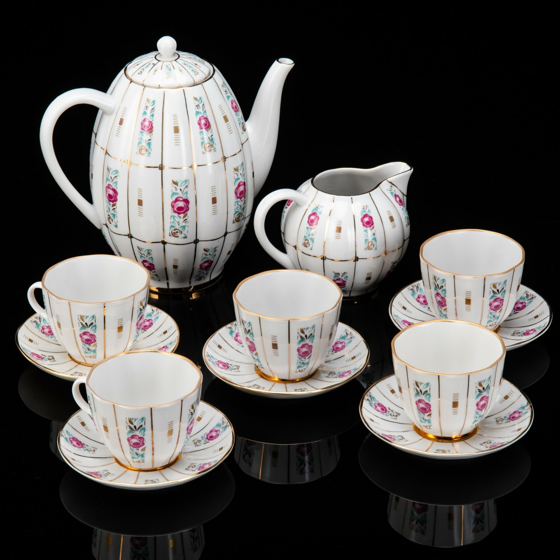 Сервиз кофейный с декором в виде роз на 5 персон (12 предметов), форма "Тюльпан"