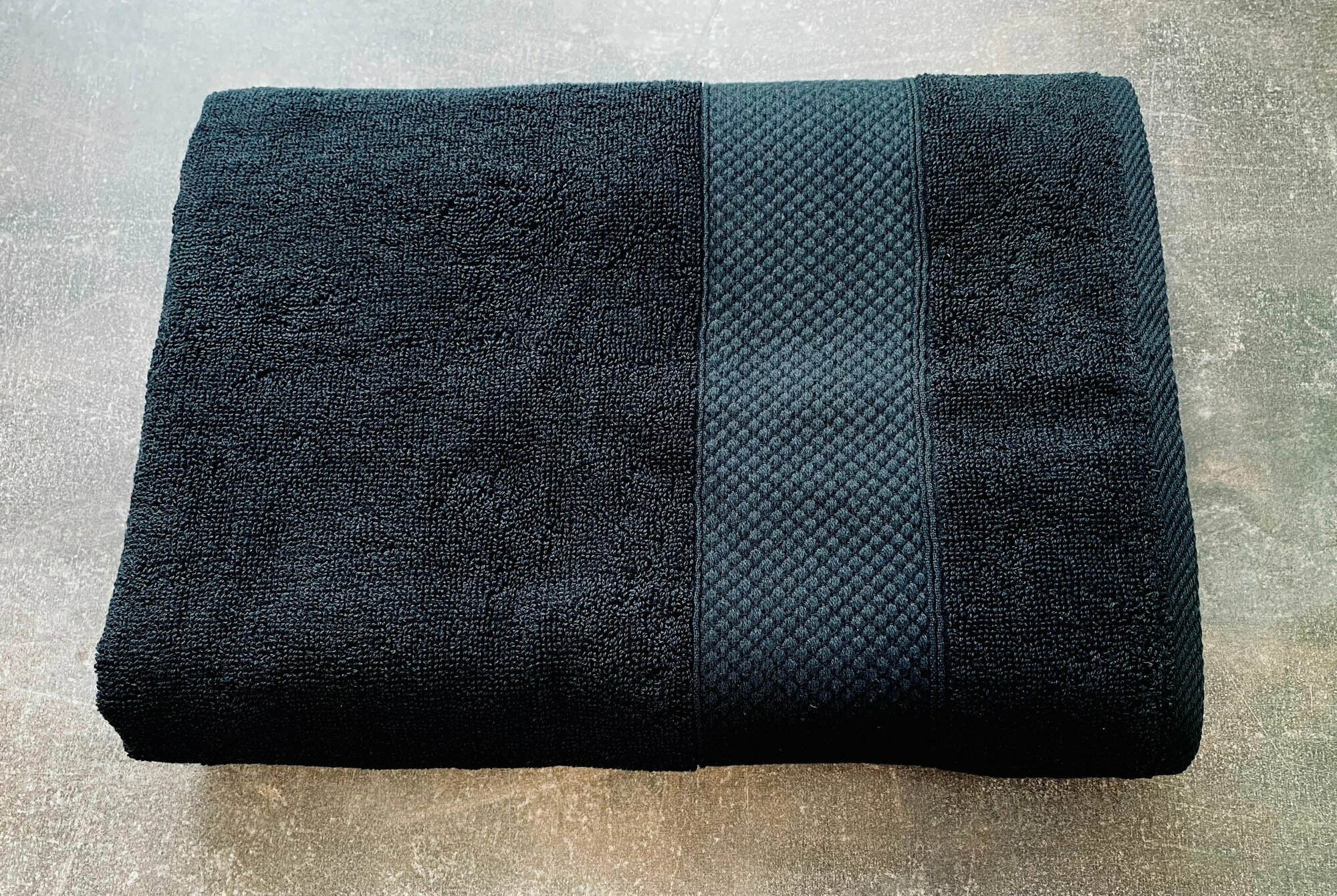 Полотенце махровое 70*130 см 360 г/м2 банное, для спорта, для бассейна, для тренировок в спортивном зале и фитнеса Черное "АША"