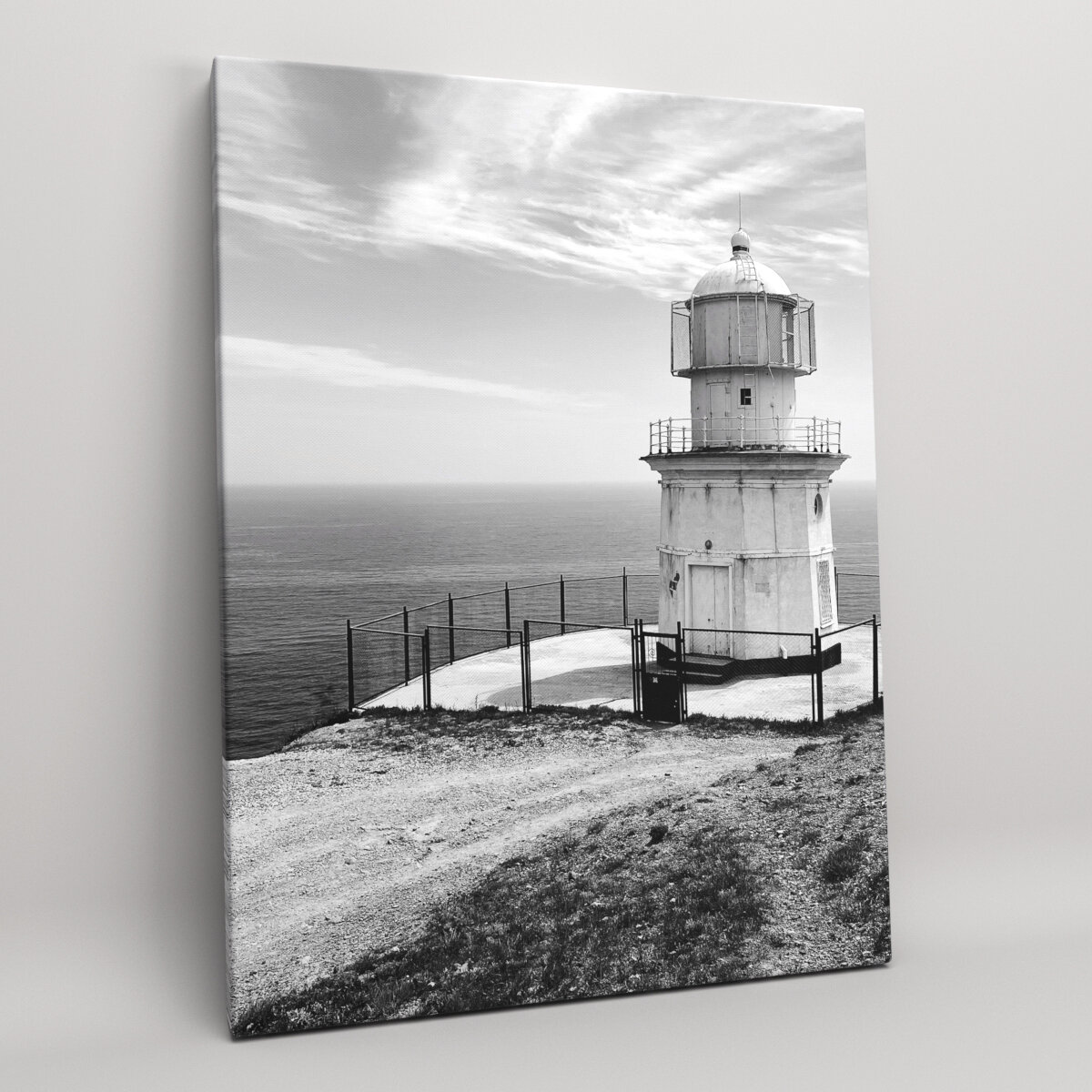 Картина на холсте (интерьерный постер) "Черно-белый маяк" абстракция, с деревянным подрамником, размер 30x40 см