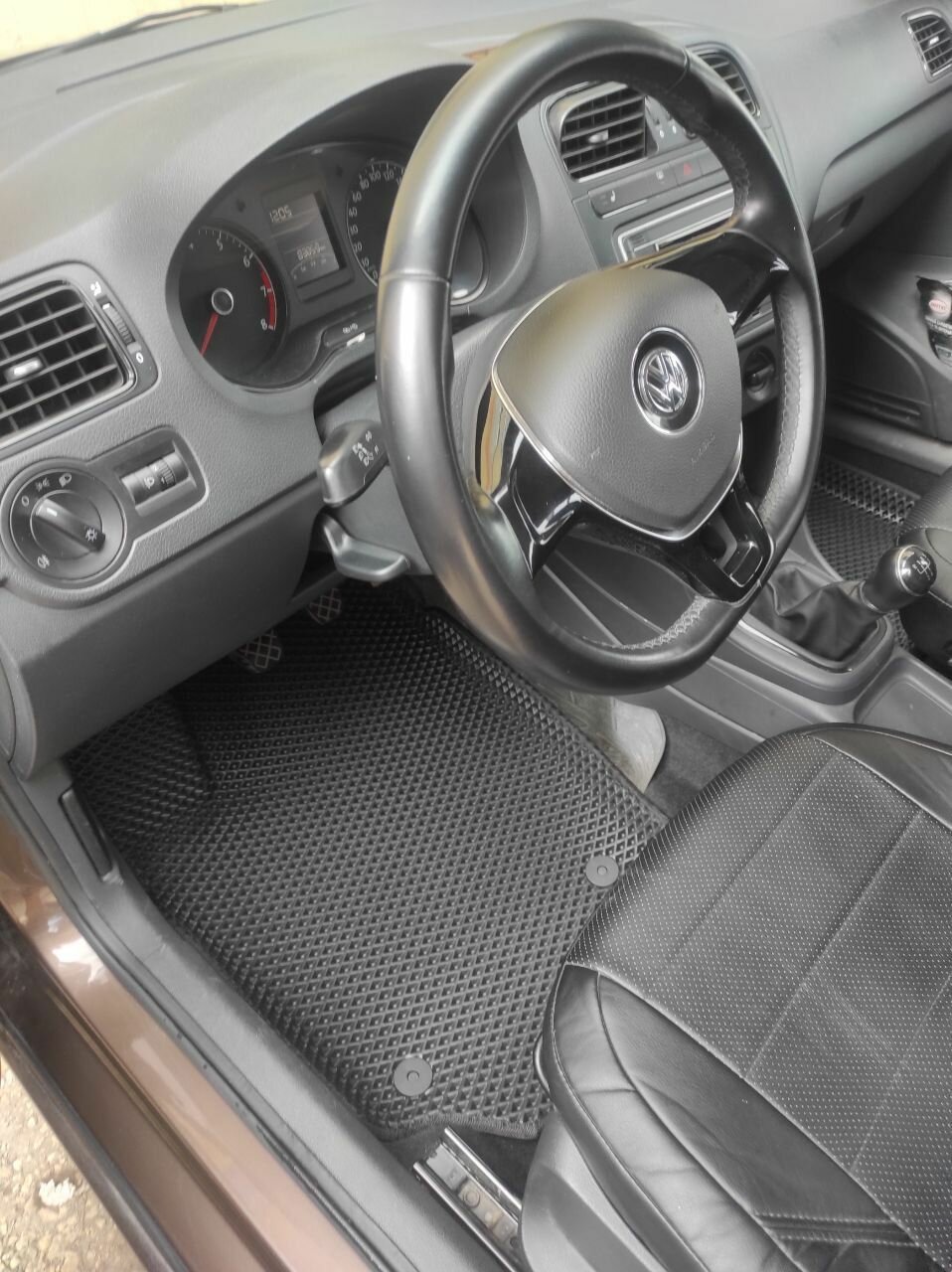 Комплект ковров с бортами EVA для авто VOLKSWAGEN Polo 5 / фольксваген Поло 5 2010-2020гг.