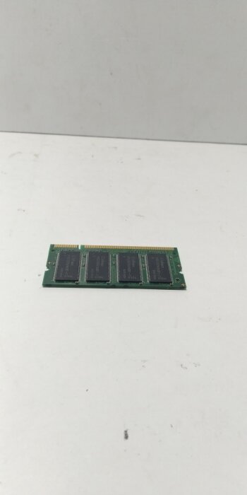 Оперативная память SO-DIMM Infineon 256Mb P2100 HYS64D32020GDL-7-B