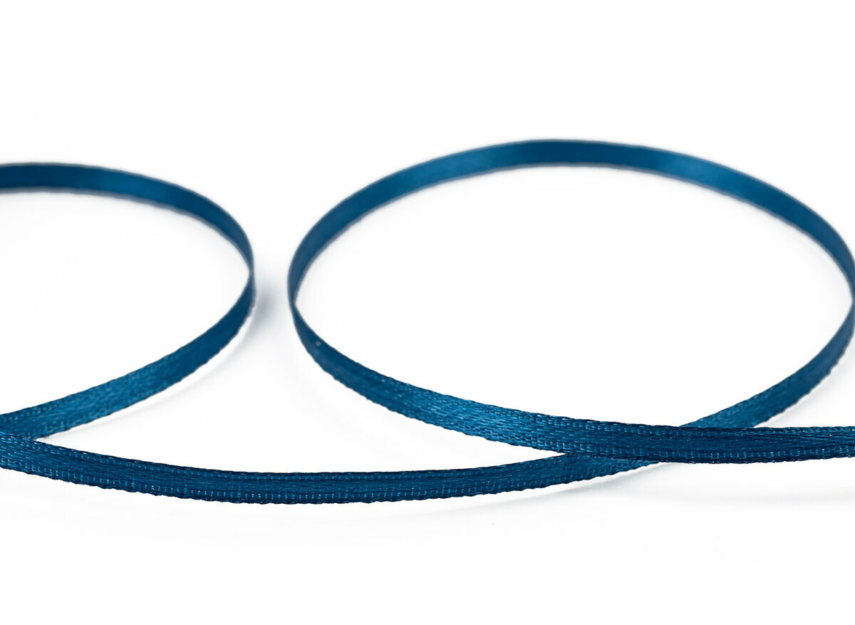 Лента атласная 3 мм (1/8 ") Gamma AL-3P двухстор. 91.4 м №095 синий