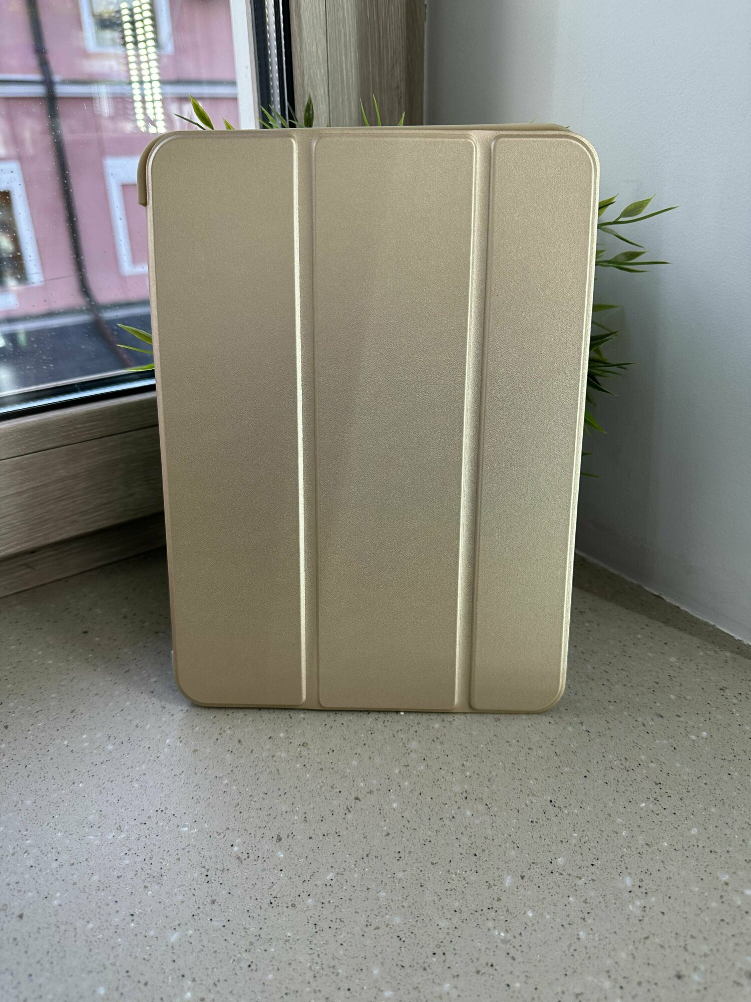 Чехол iPad A16 (A3354 A3355 A3356) iPad 10 (A2757 A2696 A3162 A2777) с охлаждением золотистый