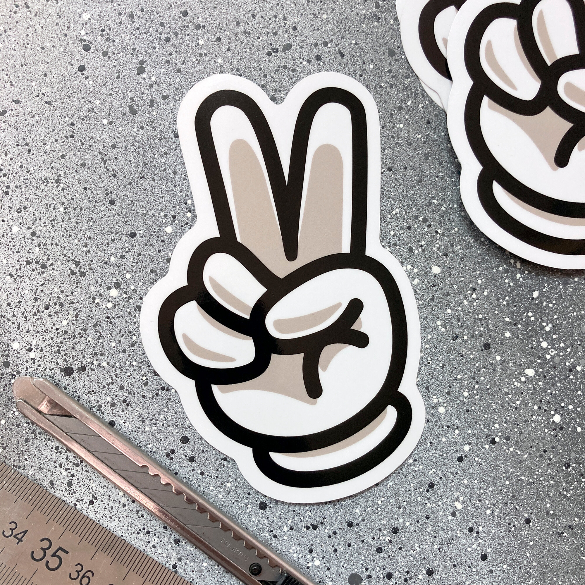 Наклейка Peace рука с пальцами, JDM 12.2х8см / Resource Stickers