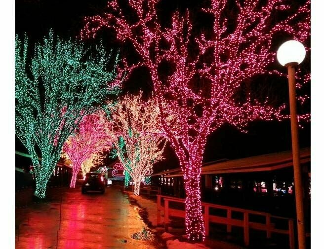 Гирлянды на дерево 30 м, 300 розовых LED ламп, черный ПВХ, IP44, BEAUTY LED