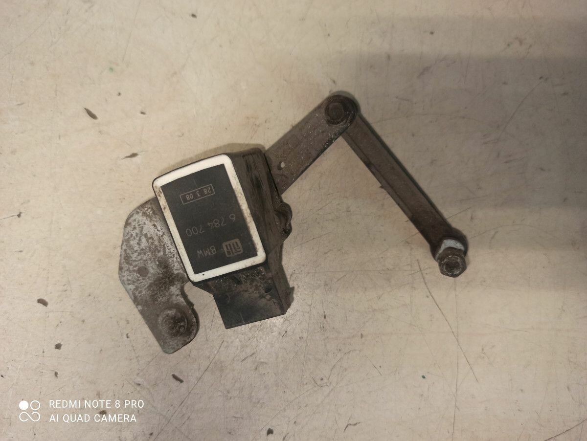 Датчик уровня подвески задний BMW E60 E90 E63 5er