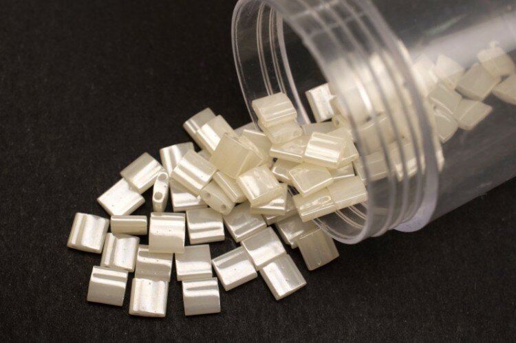 Бисер японский MIYUKI TILA #0512 опал, цейлон, 5 грамм