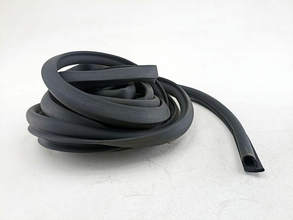 Уплотнитель салонной двери для а/м УАЗ 452, наружный, L - 4,55 м