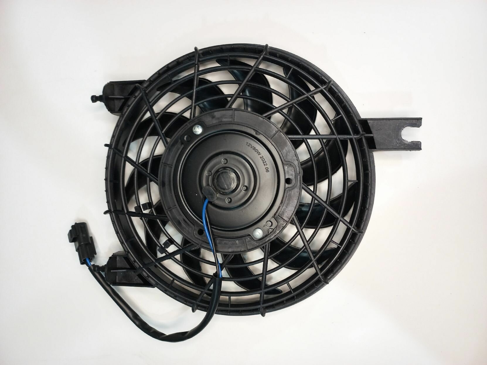 Вентилятор кондиционера Faw Vita [1.3 16V 5MT седан] 885900DA10