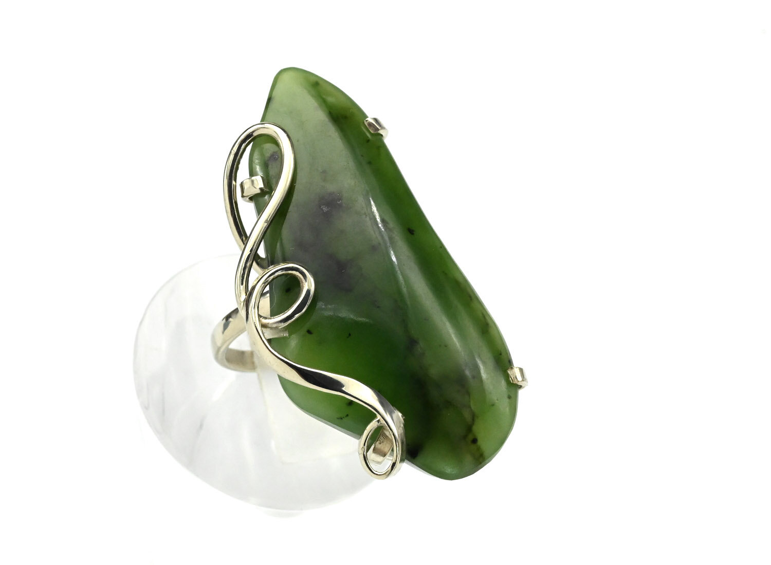 Кольцо, нефрит