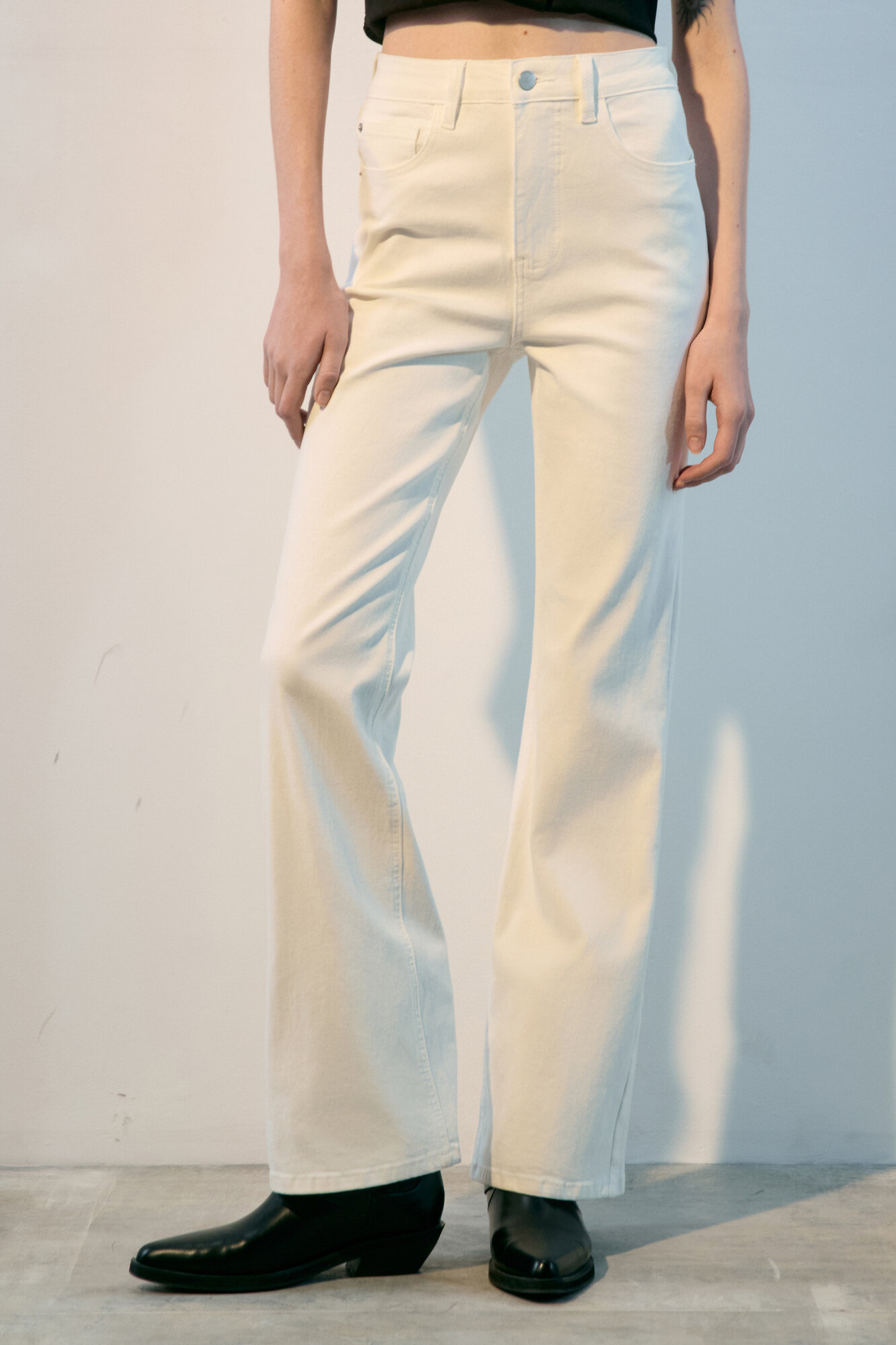 Джинсы клеш 